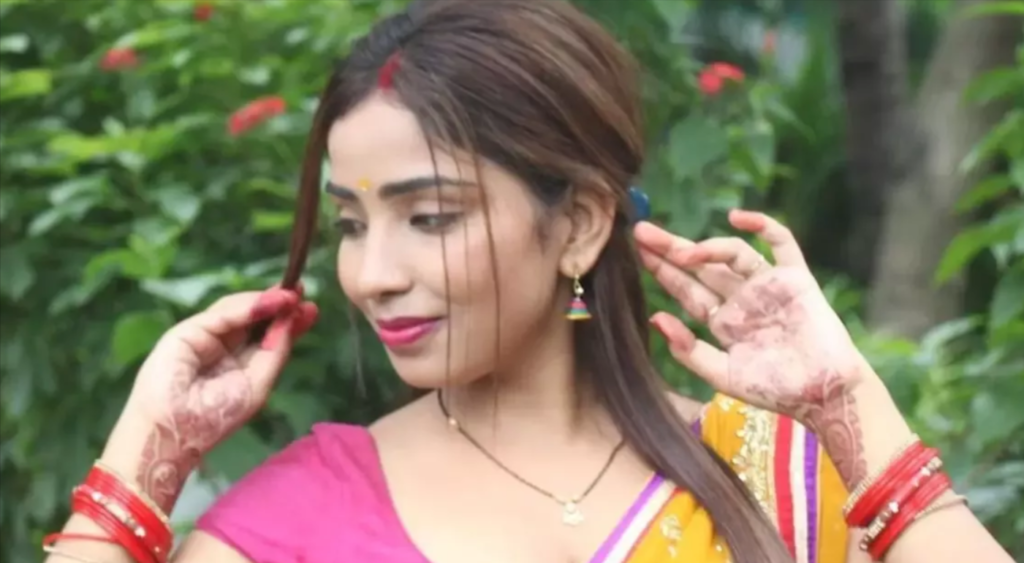 Aayushi Jaiswal Web Series Cast - TodayTrends